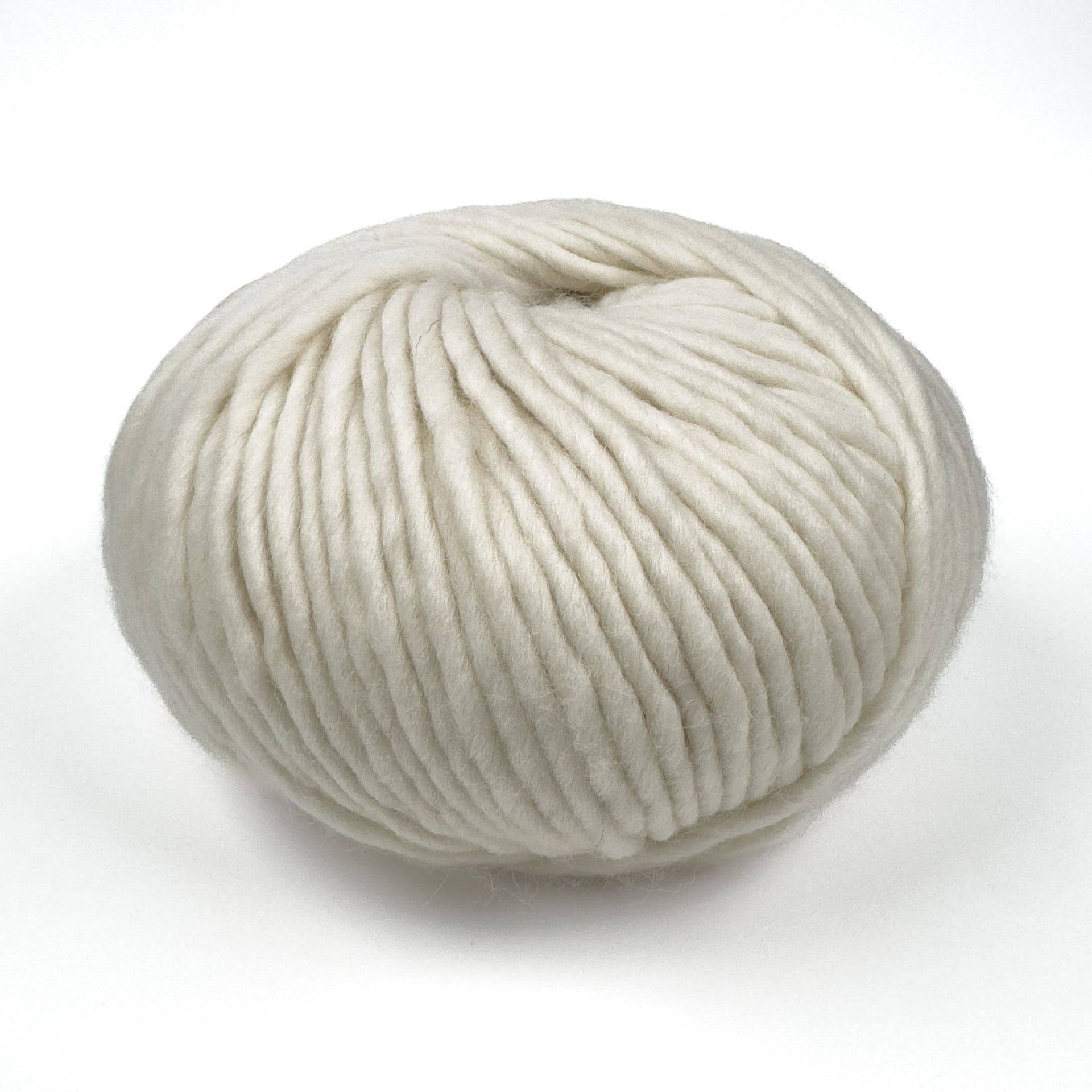 FACES Ivory – 100% Peruvian Wool, 200g / 100m | The Woolcatcher