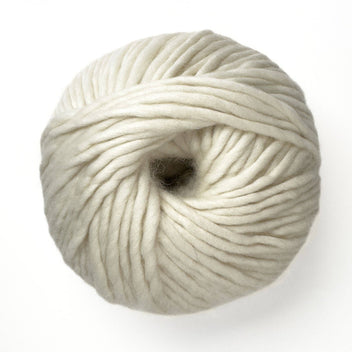 FACES Ivory – 100% Peruvian Wool, 200g / 100m | The Woolcatcher